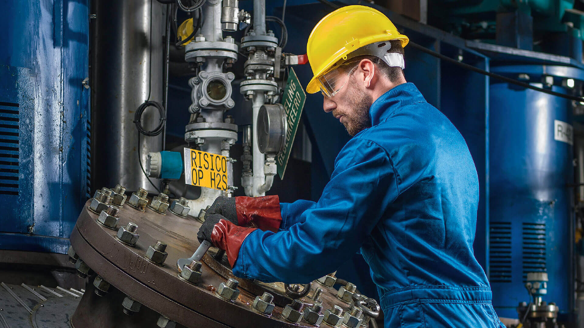 Fireproof Nomex clothing for optimal protection | CWS Workwear