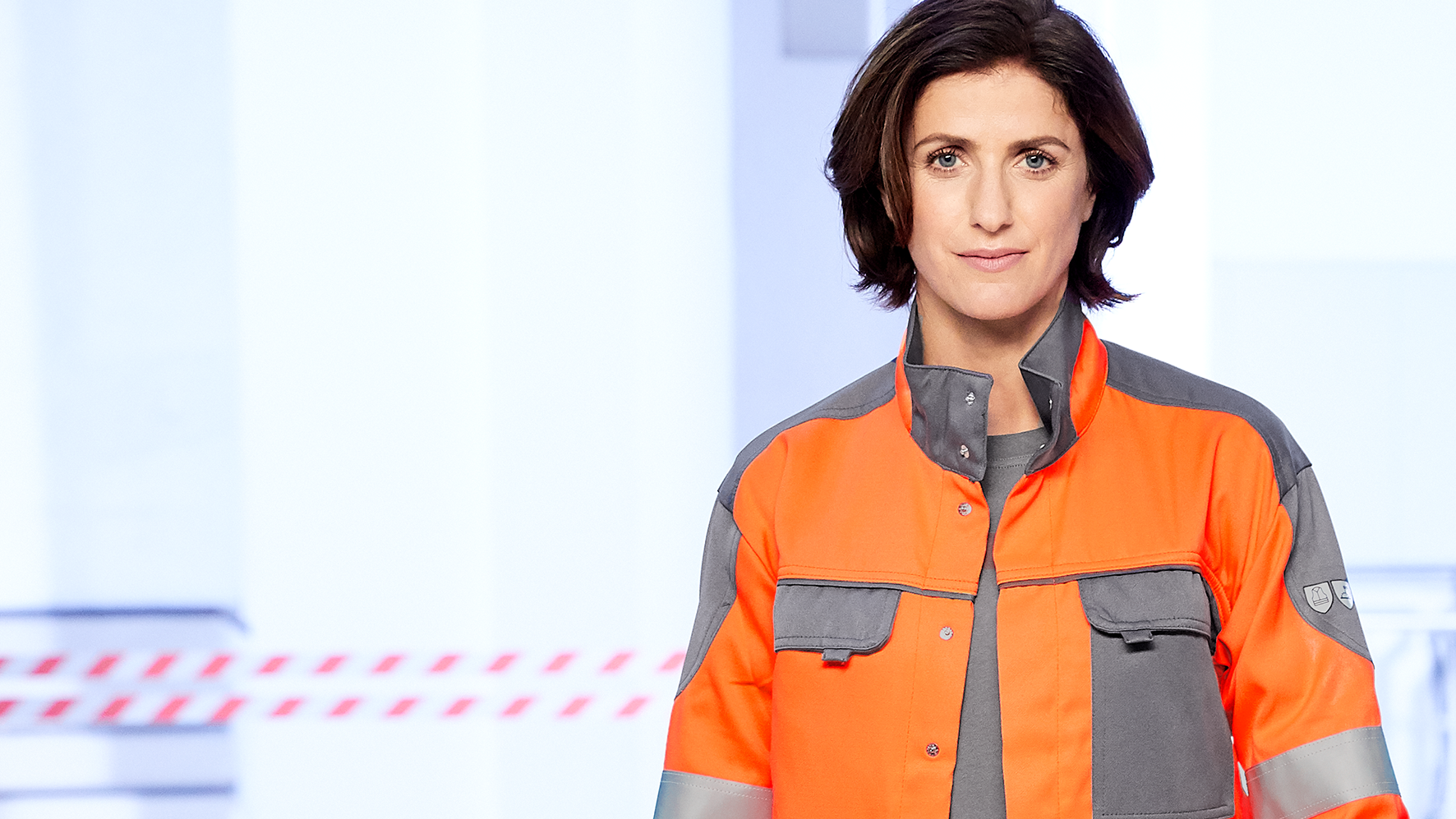 Flame retardant, highly visible multifunctional protection | CWS Workwear